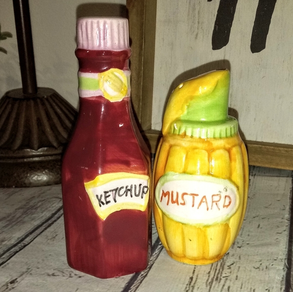 Vintage | Dining | Vintage Ceramic Ketchup Mustard Shaped Salt Pepper ...